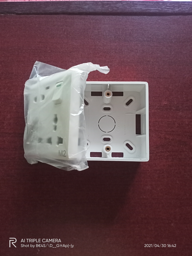 Electric 8 Pin Multi Socket With Back Side Mk Box Bd