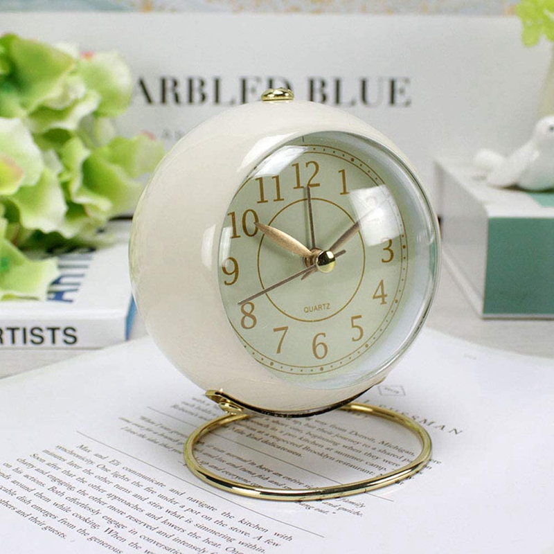 Small Table Clocks, Classic Non-Ticking Quartz Tabletop Analog Alarm ...