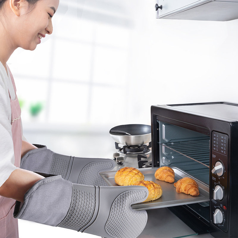 Heat Resistant Silicone Oven Mitts Set With Soft Cotton Lining, Long ...