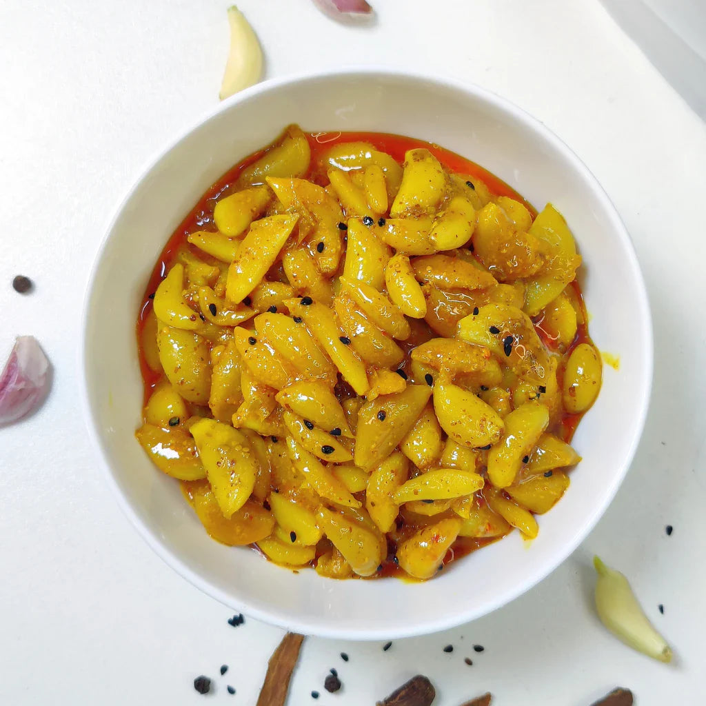 Soghat e Khas Desi Lahsan Pickle | Homemade Garlic Pickle | Tasty ...
