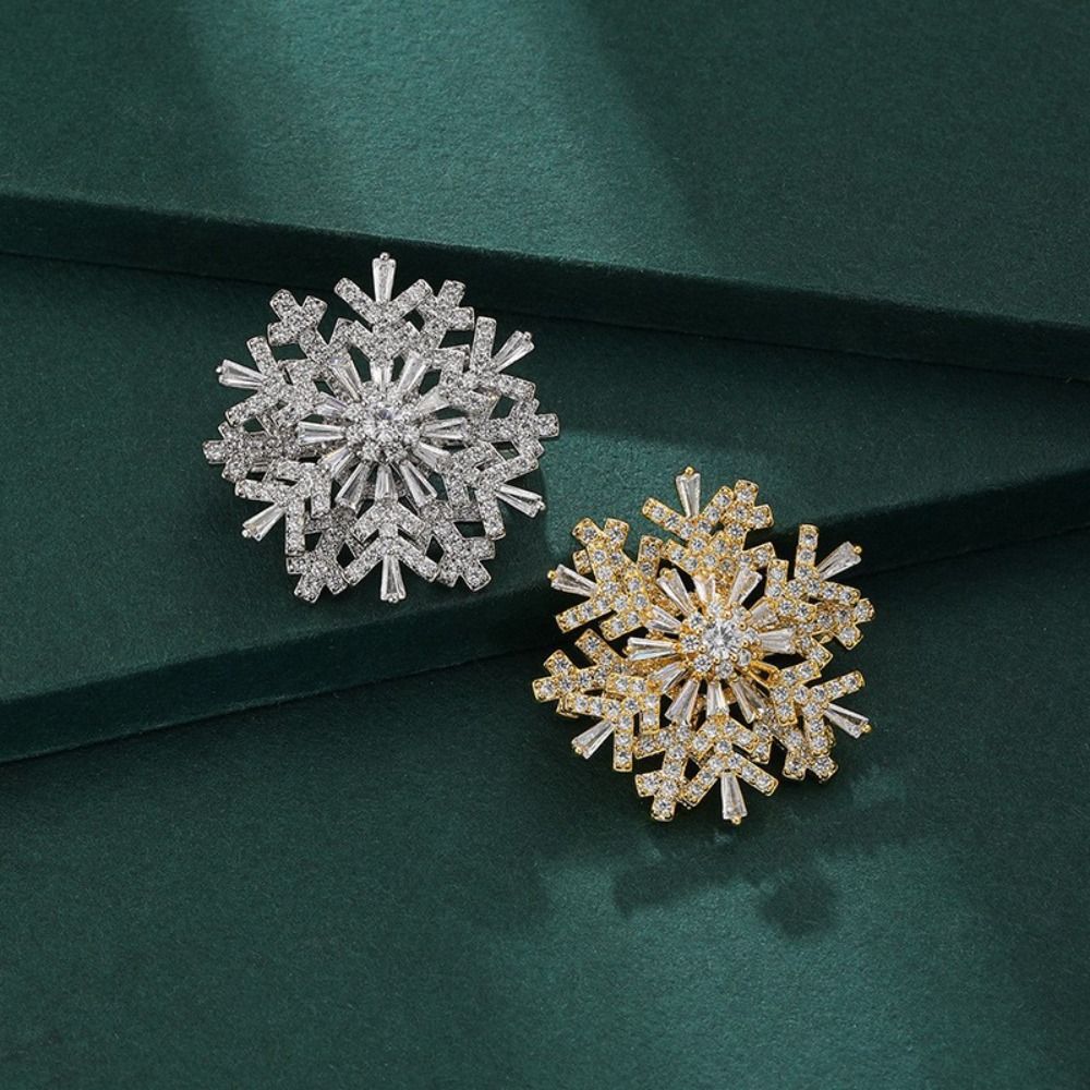 Creative Sparkling Rotatable Snowflake Brooch Fashion Jewelry Creative ...