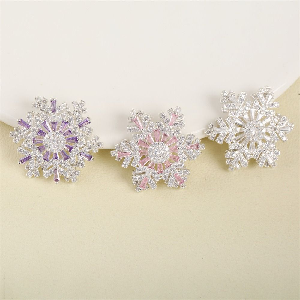 Creative Sparkling Rotatable Snowflake Brooch Fashion Jewelry Creative ...