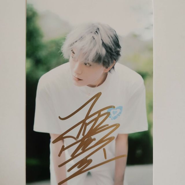 【GlobalDepot】Actor Ryan Ding Yuxi Signature Photo Signed Photo | Daraz.lk