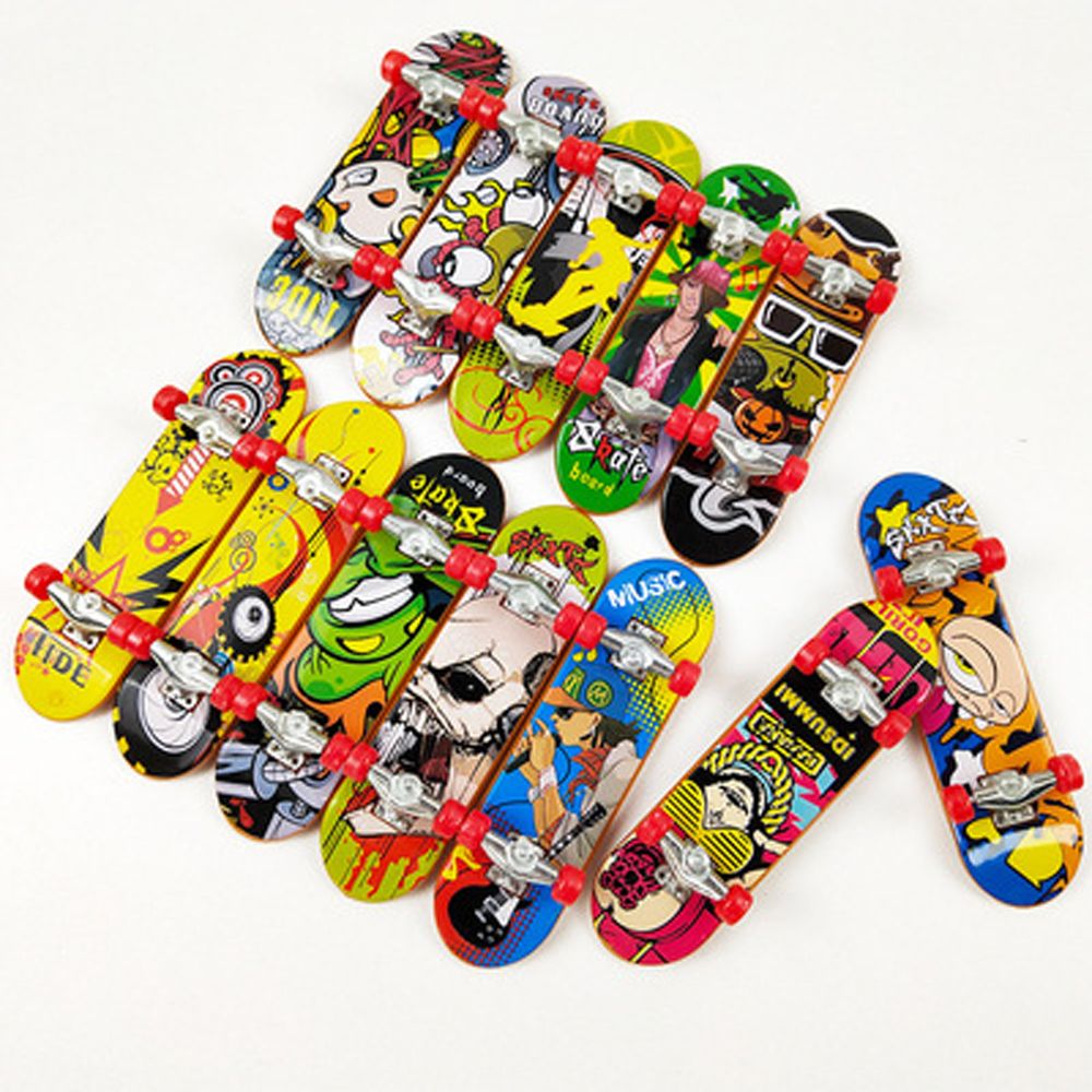 Innovative Model Cartoon Alloy Stand Gag Mini Skateboard Finger ...
