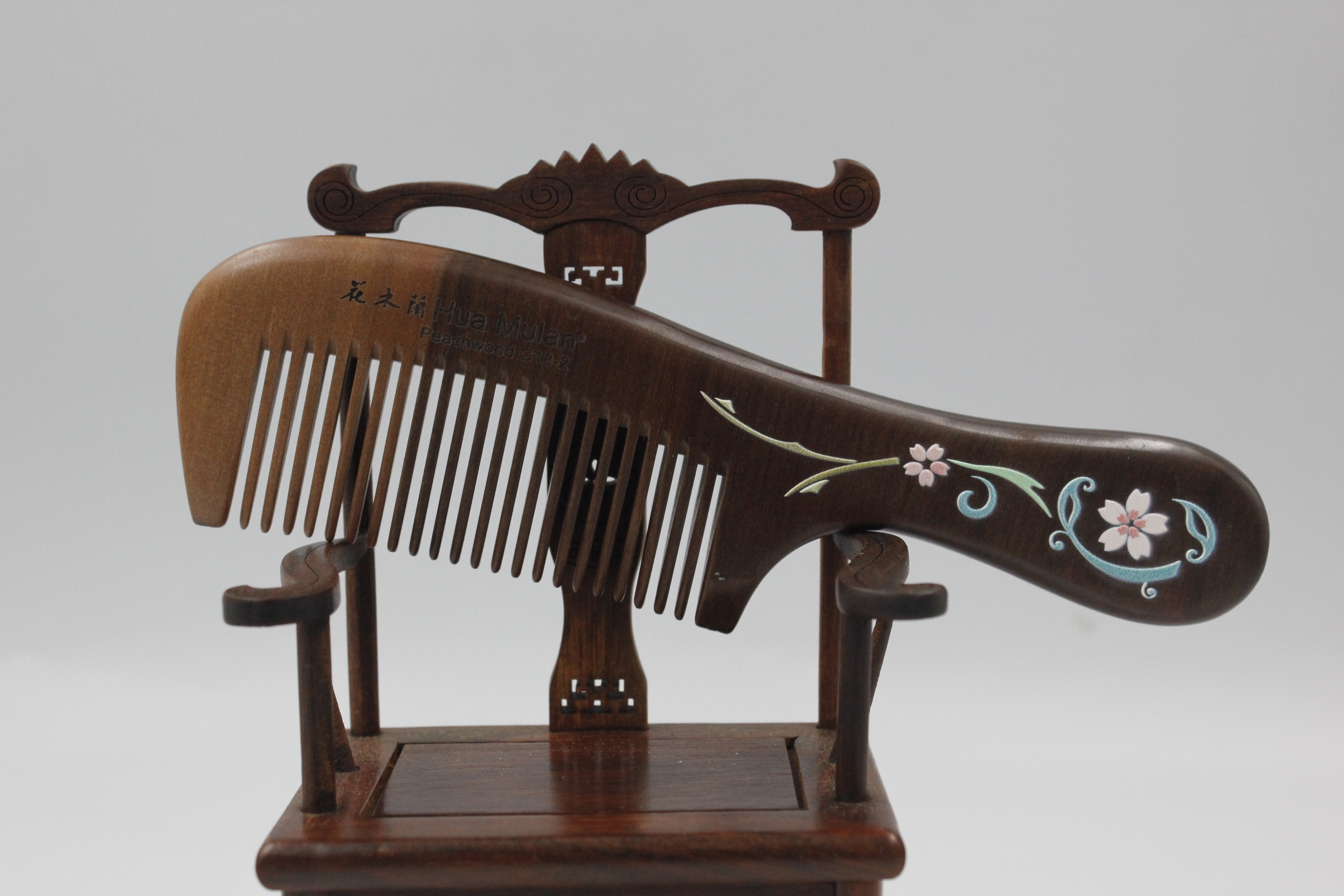 Peach wood embossed painting comb C18-2 | Lazada PH