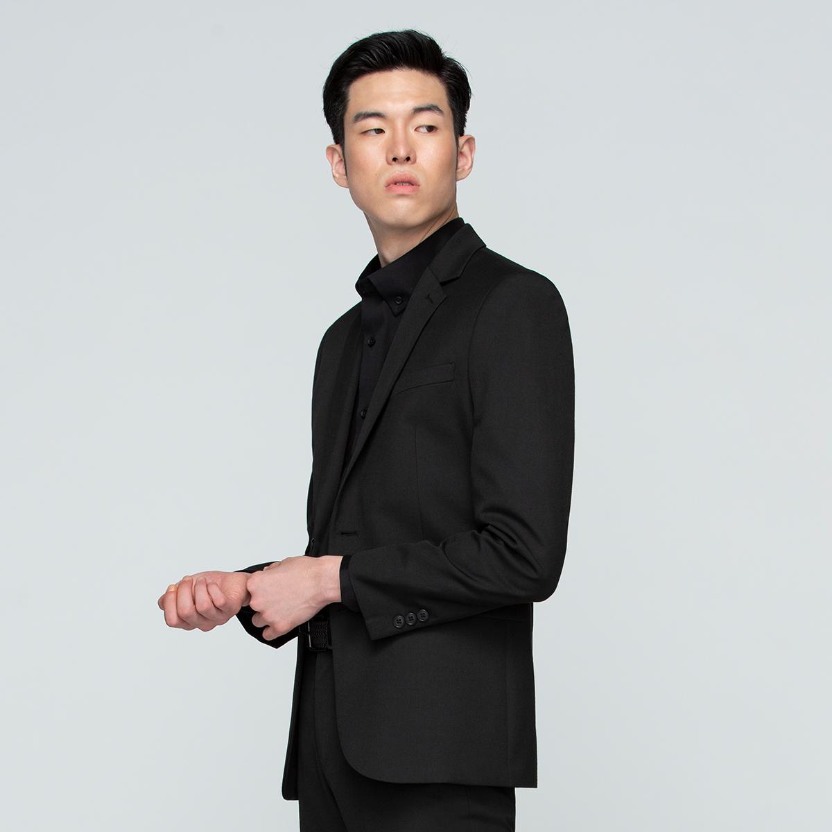 GQ Essential Suits สูทผู้ชายทรงสลิม รุ่น TR Tailored Black สีดำ - GQ ...