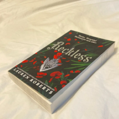 Reckless ( The Powerless Trilogy #2 ) Book by Lauren Roberts | Matte ...