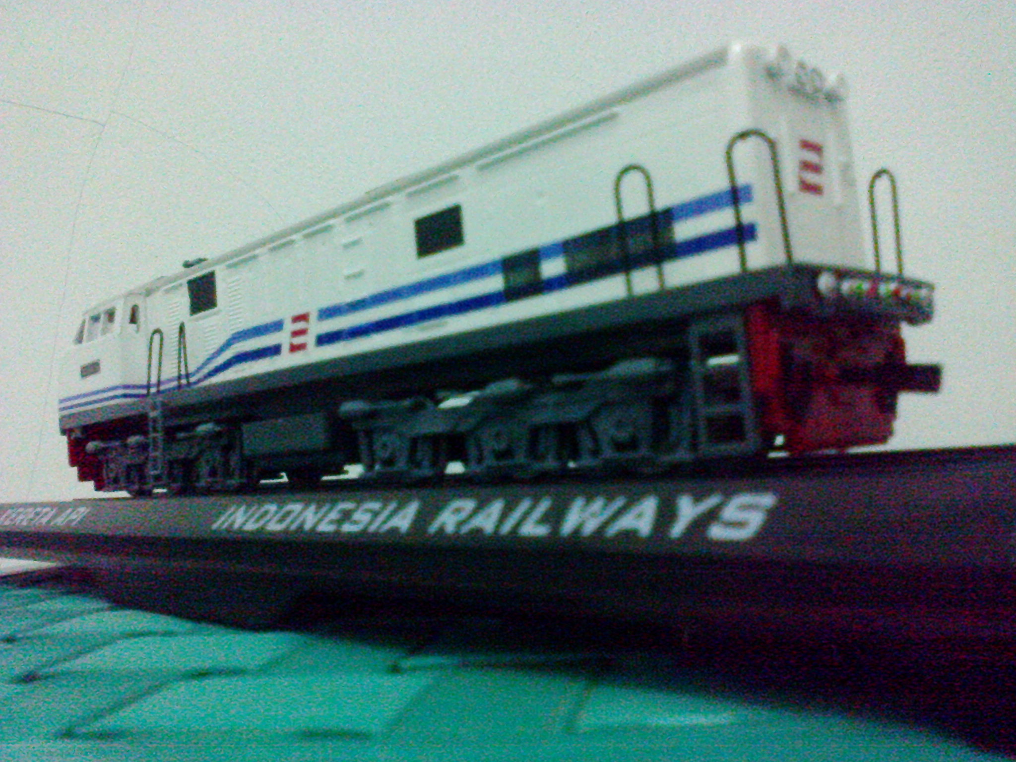 Miniatur Lokomotif CC 203 garis biru Skala 1:87 (Agung Craft) | Lazada Indonesia