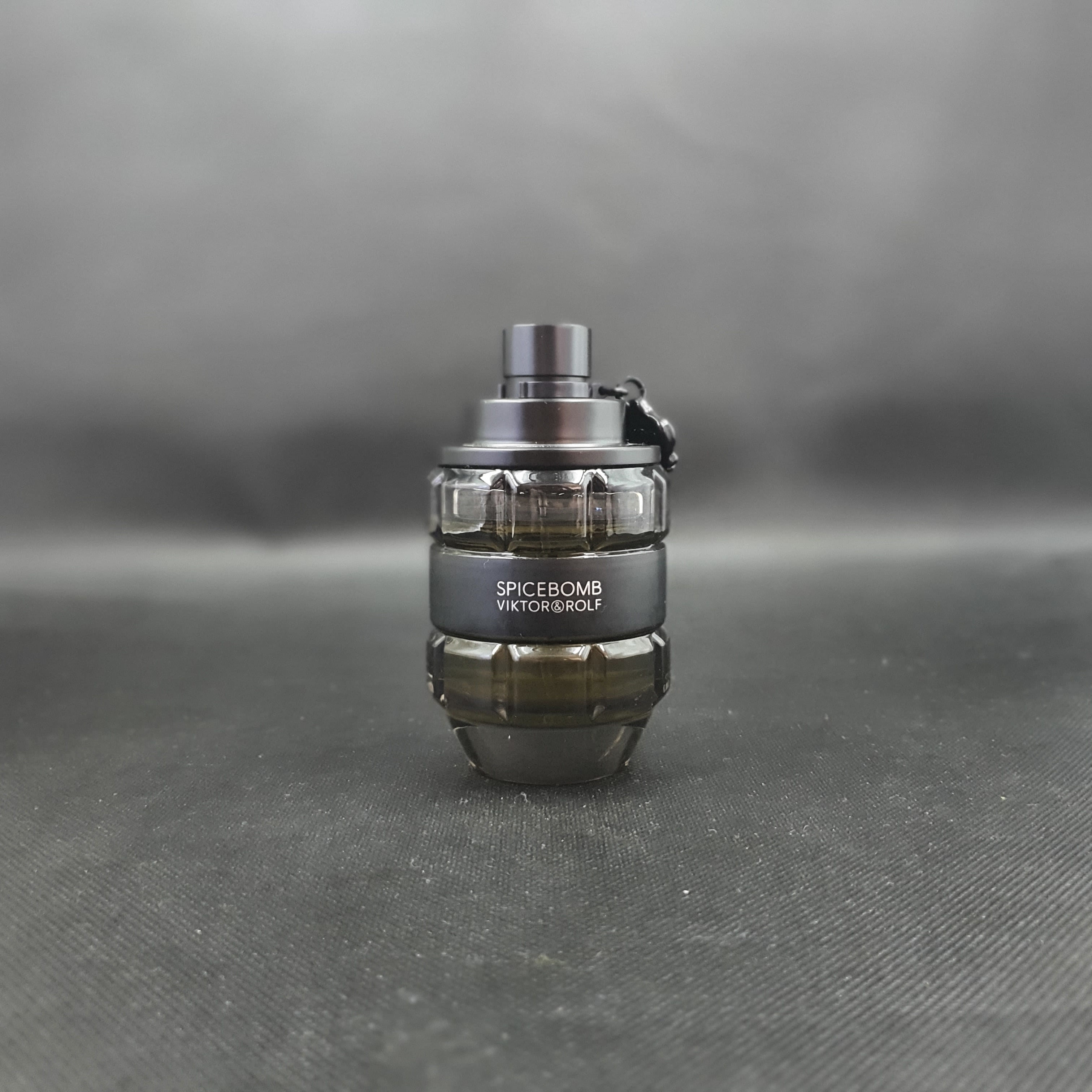 Viktor & Rolf Perfume Decants - Spicebomb | Spicebomb Extreme ...