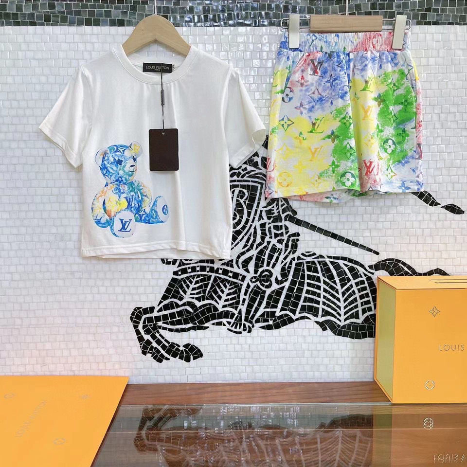 LVˉ ชุดฤดูร้อนสำหรับเด็กเสื้อแขนสั้นพิมพ์ลายการ์ตูน + กางเกงขาสั้นหลาก ...