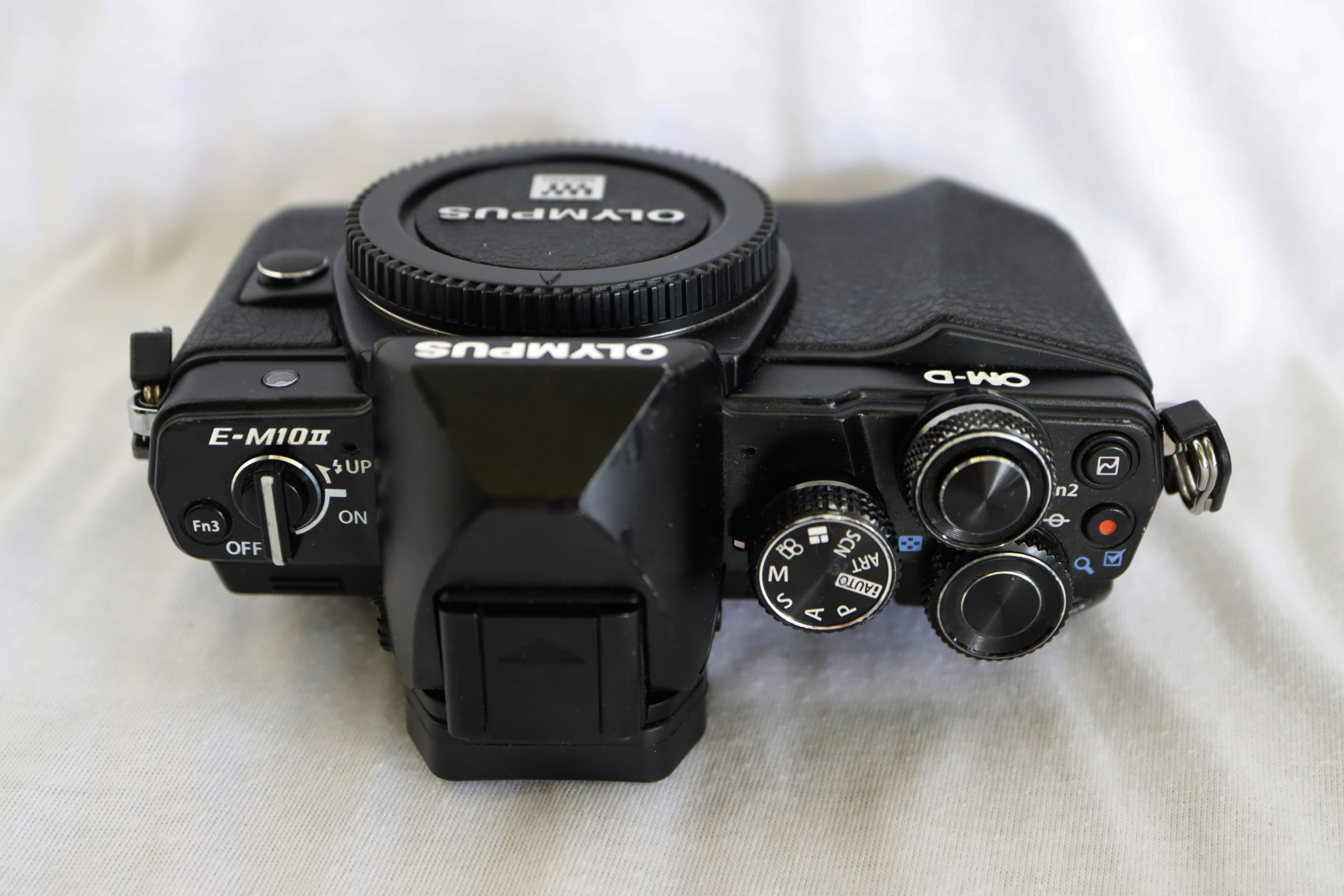 OLYMPUS OM-D E-M10 Mark II Wi-Fi Black Body 5-Axis In-Body Image ...