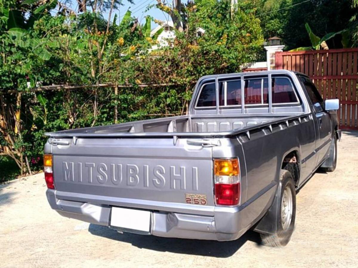 ไฟท้าย ชุดไฟท้าย มิตซูบิชิ CYCLONE L200 MITSUBISHI ไซโคลน ปี 1987- 1997 ...