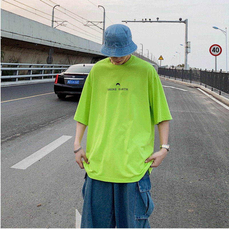 (S-8XL) Ins เสื้อยืดแขนสั้นลำลองชาย,เสื้อคอกลมชายใส่สบายเสื้อสไตล์เกาหลีทรงหลวมคอลเลกชันฤดูร้อน ...