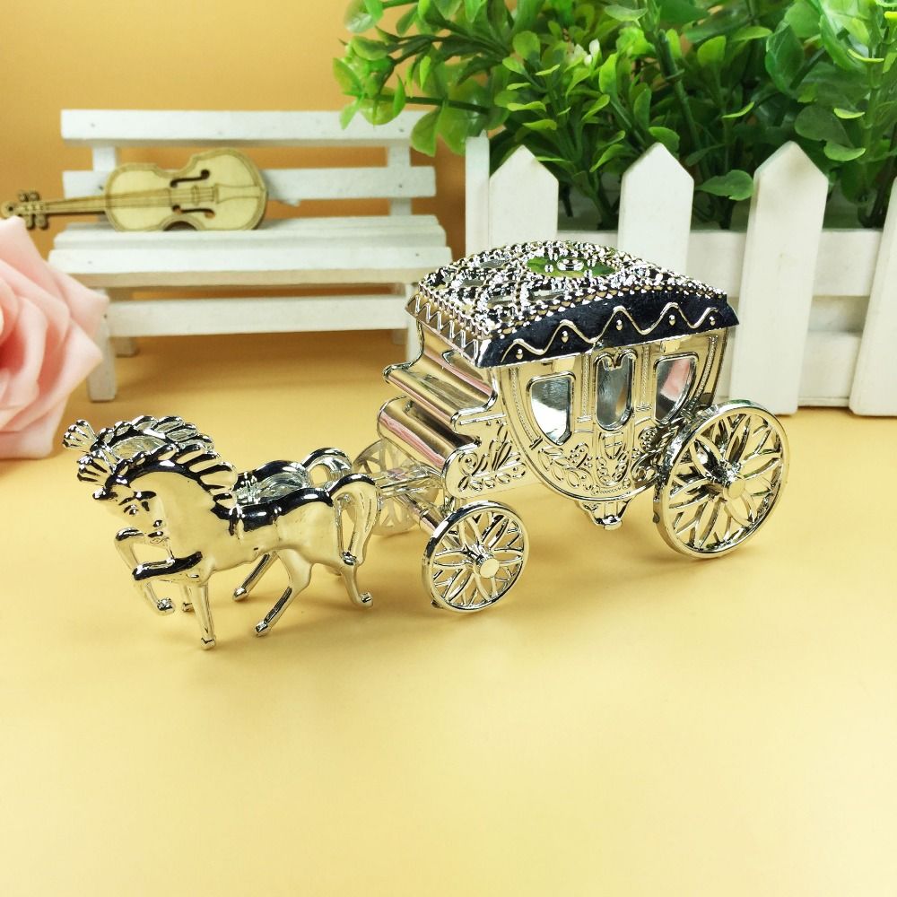 Portable Exquisite Carriage Candy Box Plastic High-end SmallCarriage ...