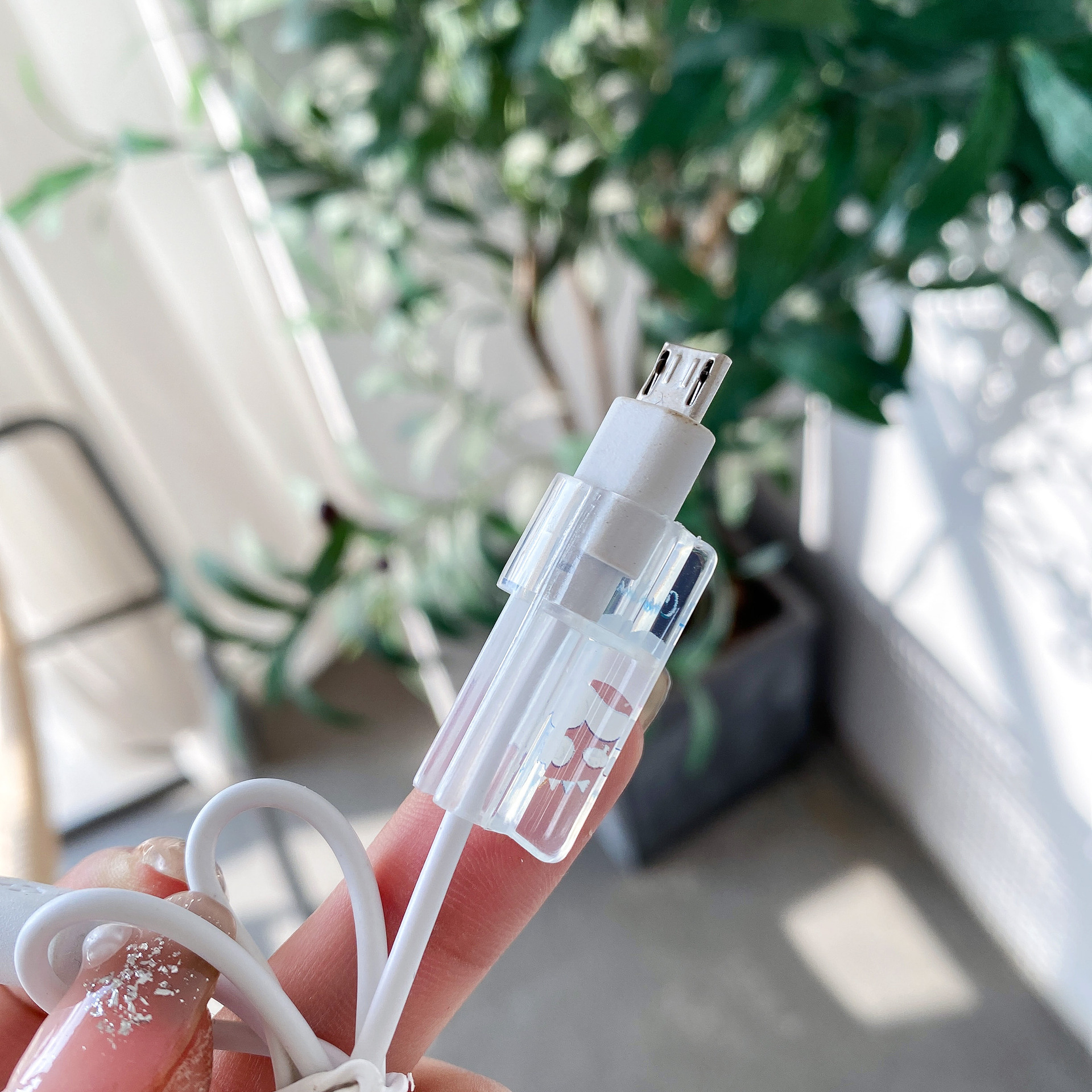 ตัวถนอมสายชาร์จ ใช้ได้กับทุกรุ่น แบบแบน อะคริลิคใส ลายการ์ตูน กันสายหัก USB Cable Bite - 66 ...