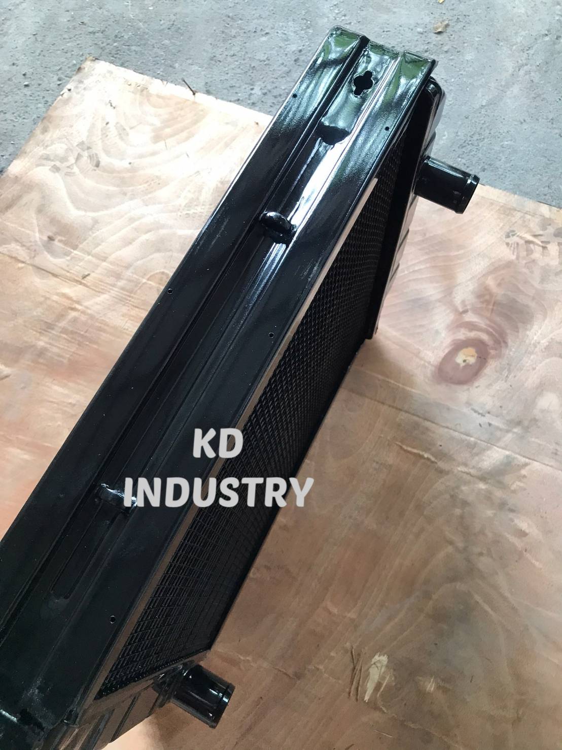 หม้อน้ำใหม่ รถไถฟอร์ด Ford รุ่น F5000 / F6600 / F6610 ขนาด 5 ช่องหนา ...