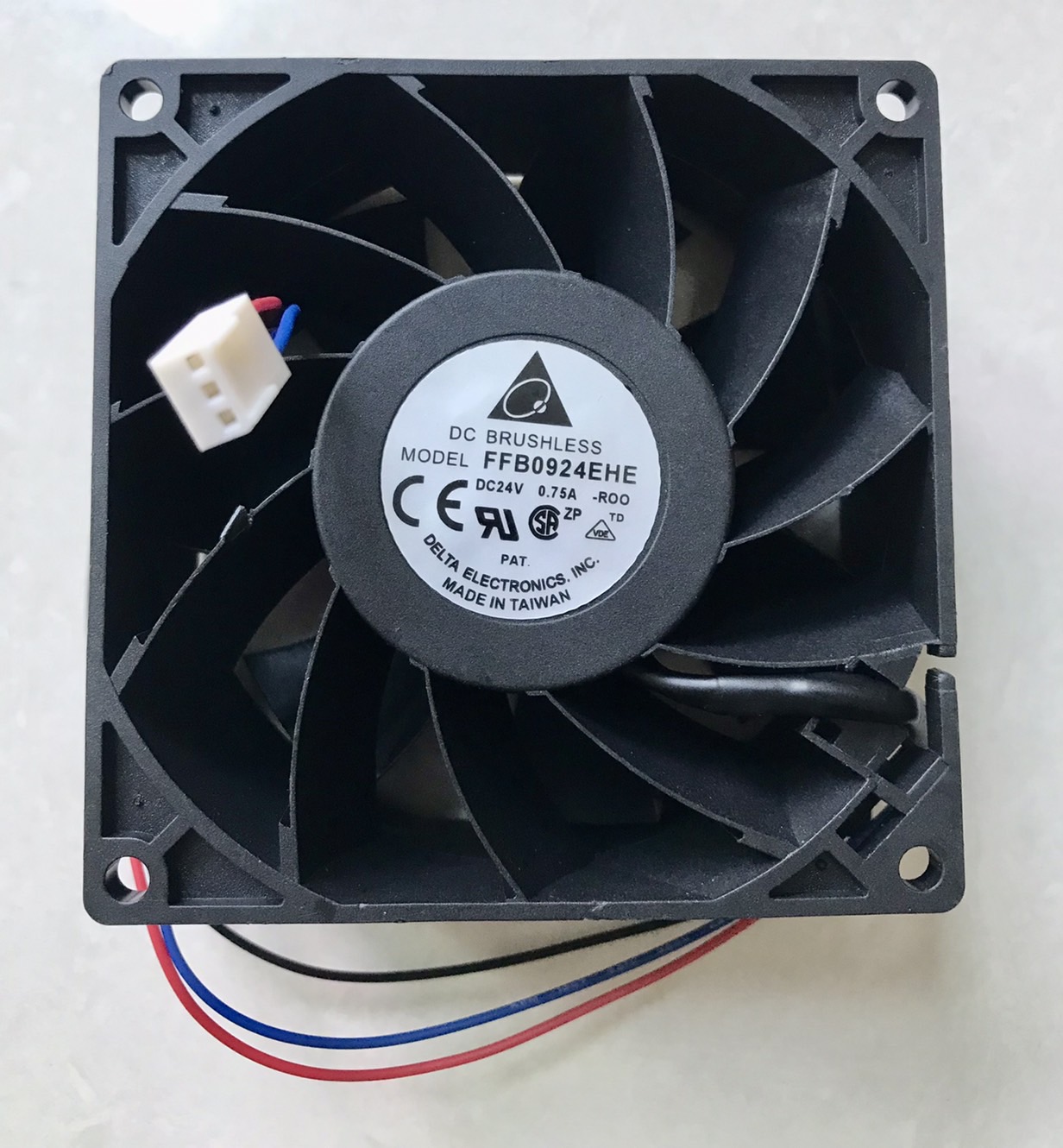 FFB0924EHE 0.75A 24V 3สาย - Overwin Electronic Source Co Ltd - ThaiPick