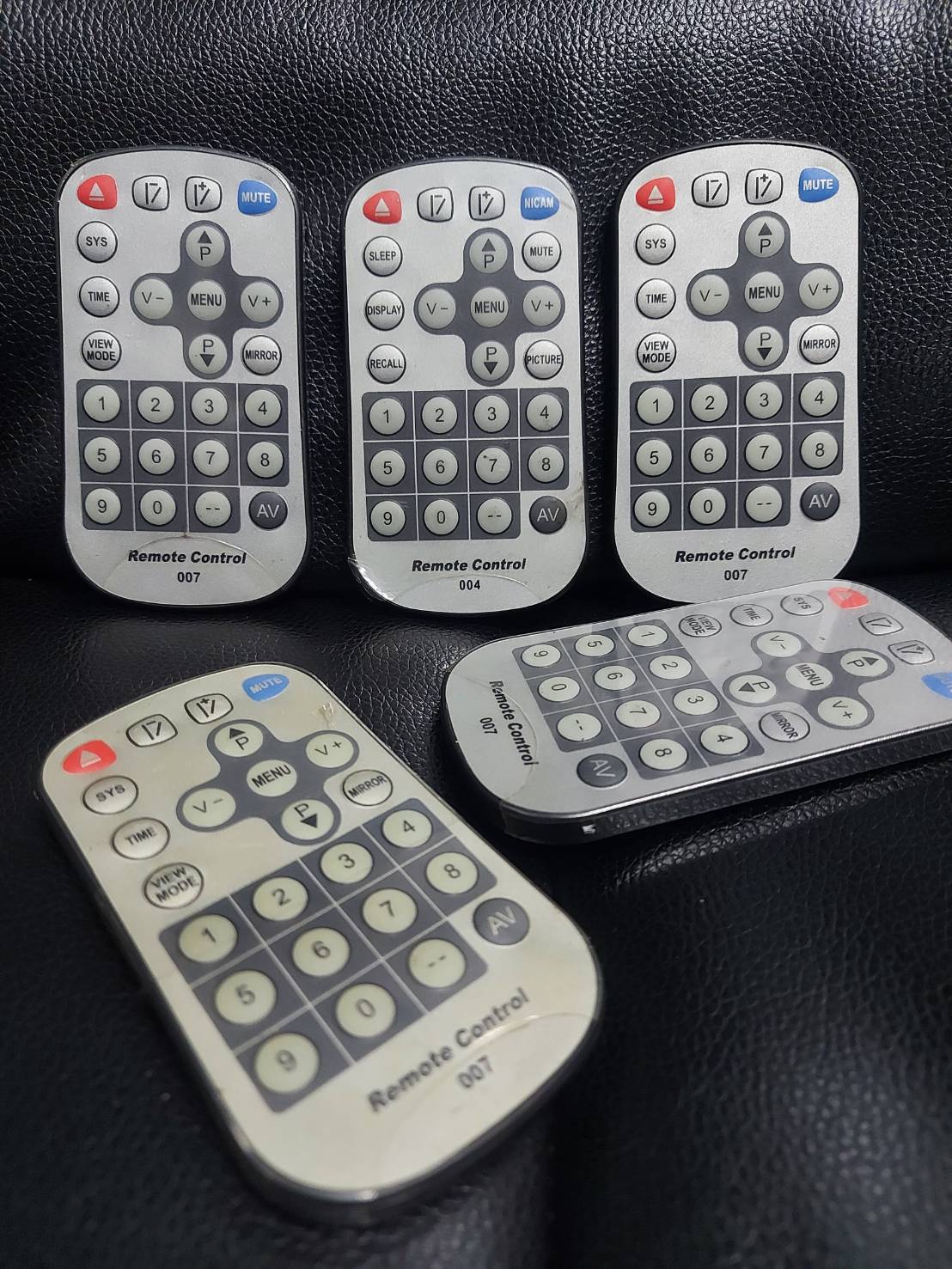รีโมทเครื่องเล่นวิทยุรถยนต์เวิลด์เทค Worldtech Remote control 004,007 ...