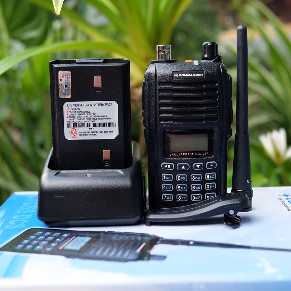 วิทยุสื่อสาร COMMANDER CB99 Dual band ของแท้ หน้าจอโชว์สองความถี่ กำลังส่งแรง มีประกัน มีทะเบียน ...