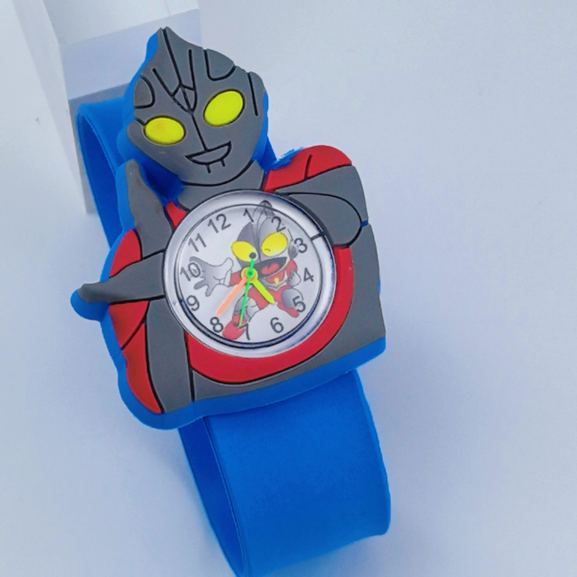 【Factory Store】Trending cartoon children's digital watch with ...