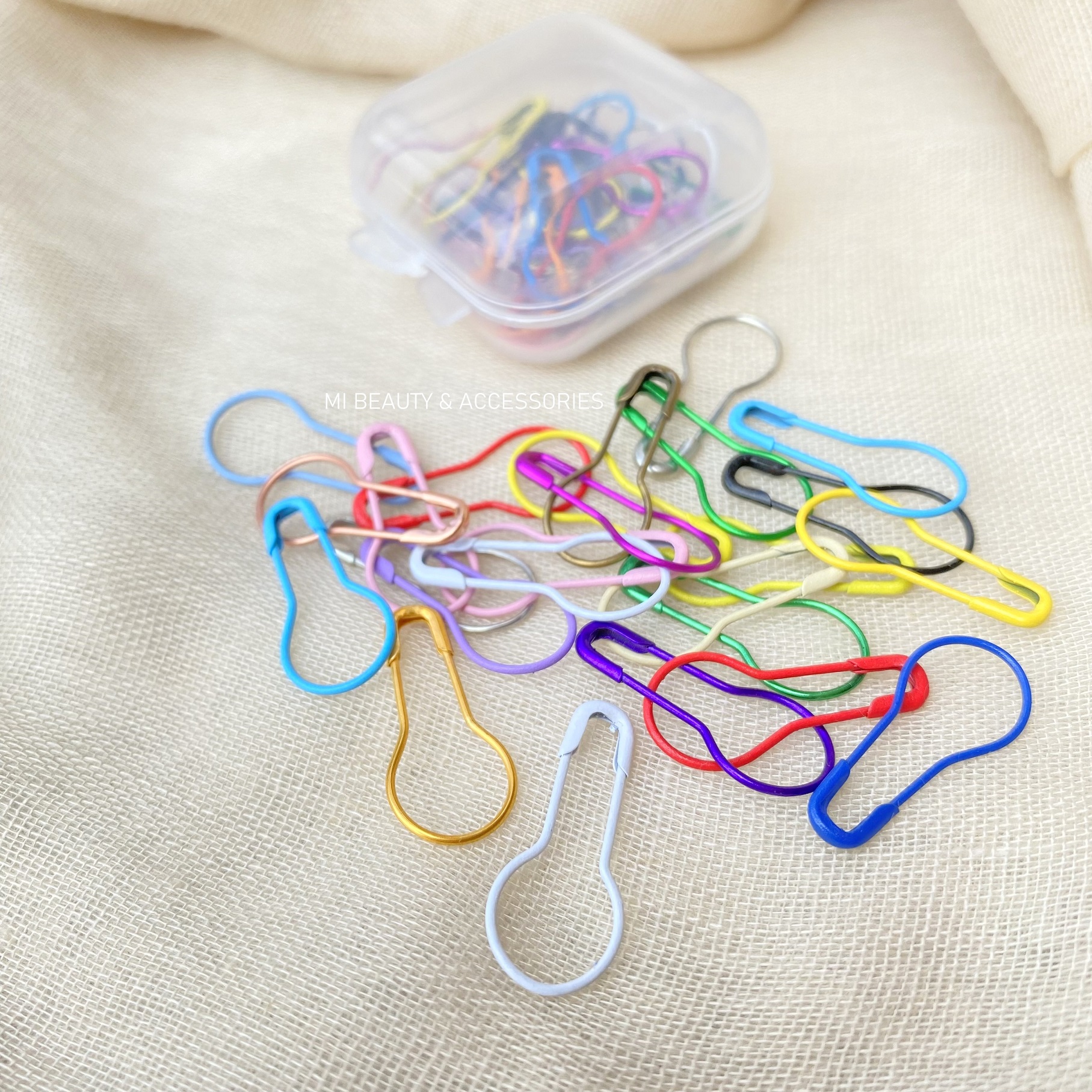 Magic Pin 25pcs With Container Free Bekas Magic Brooch Magic Pin 3136