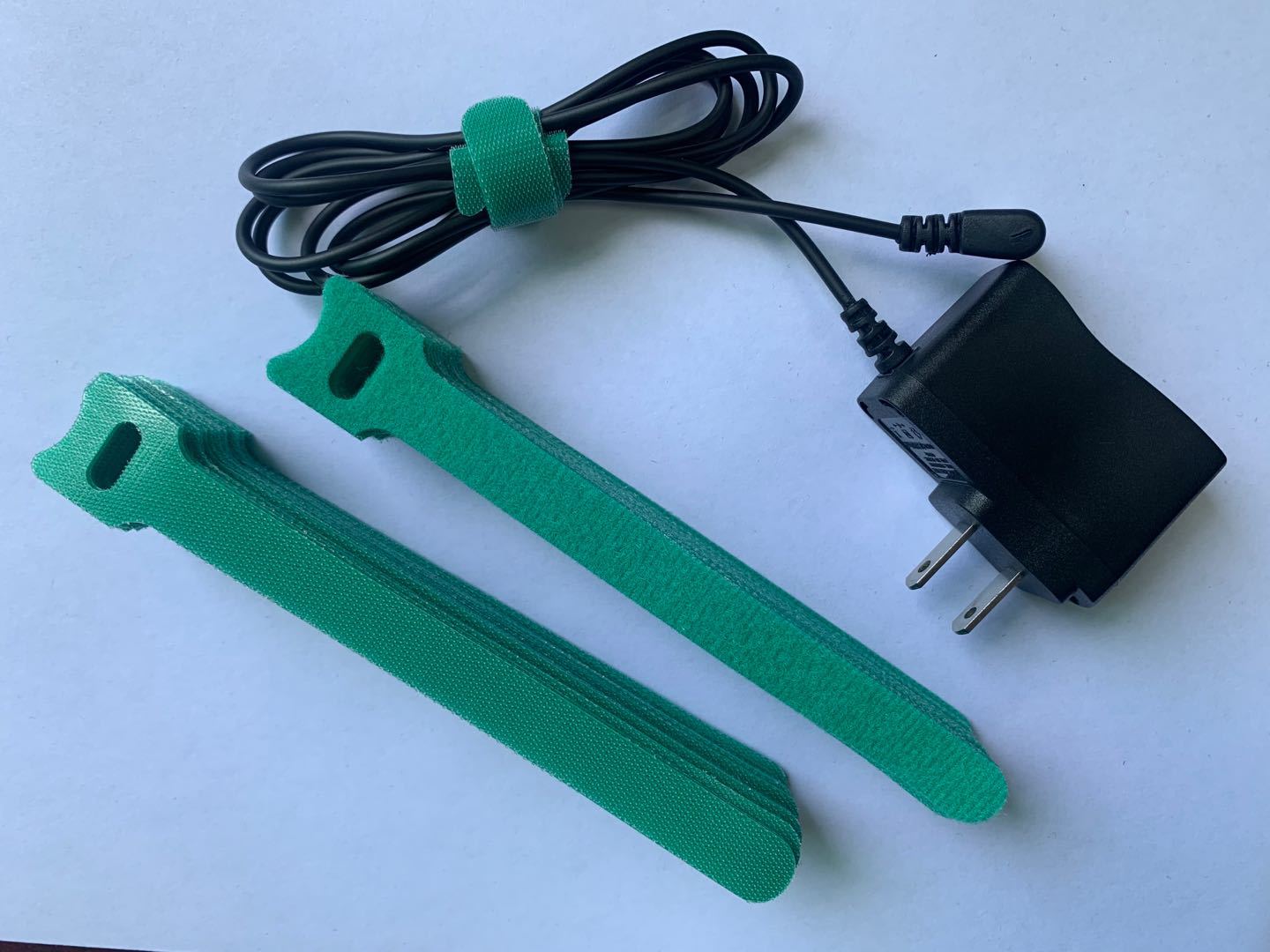 【Buy 5 Get 1 Free】1Pc Nylon Cable Management Cable Organizer Self ...