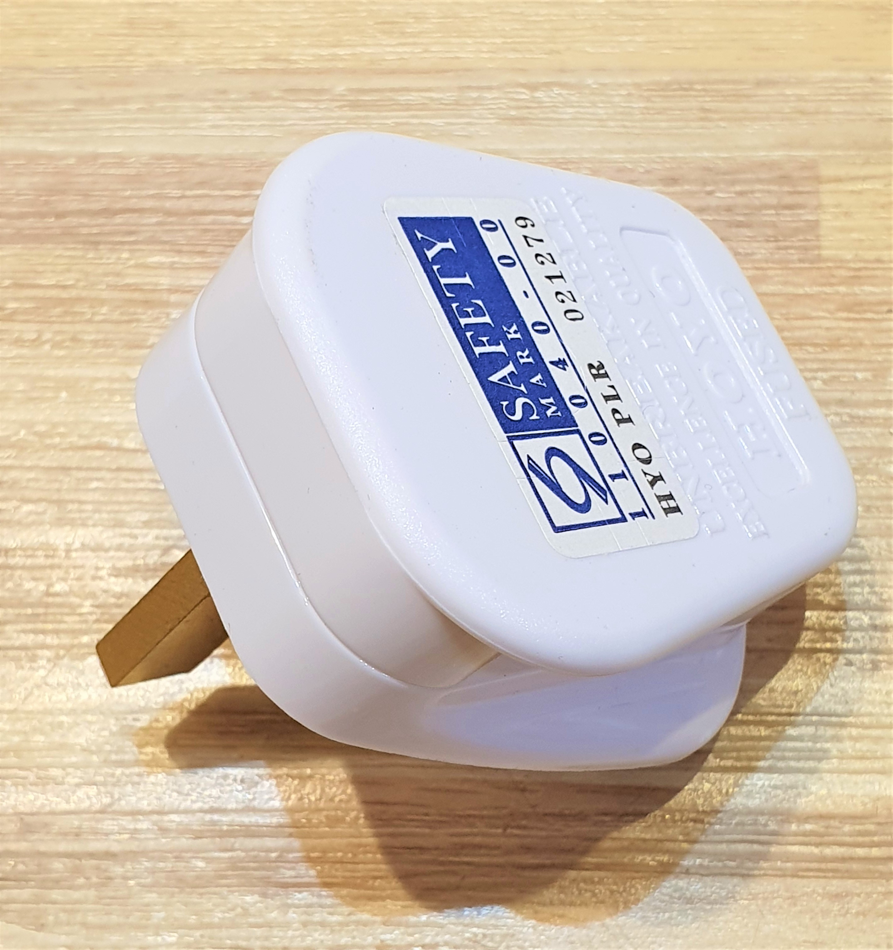 3 PIN PLUG SINGAPORE UK PLUG with fuse 13A 3 pin plug socket Singapore ...