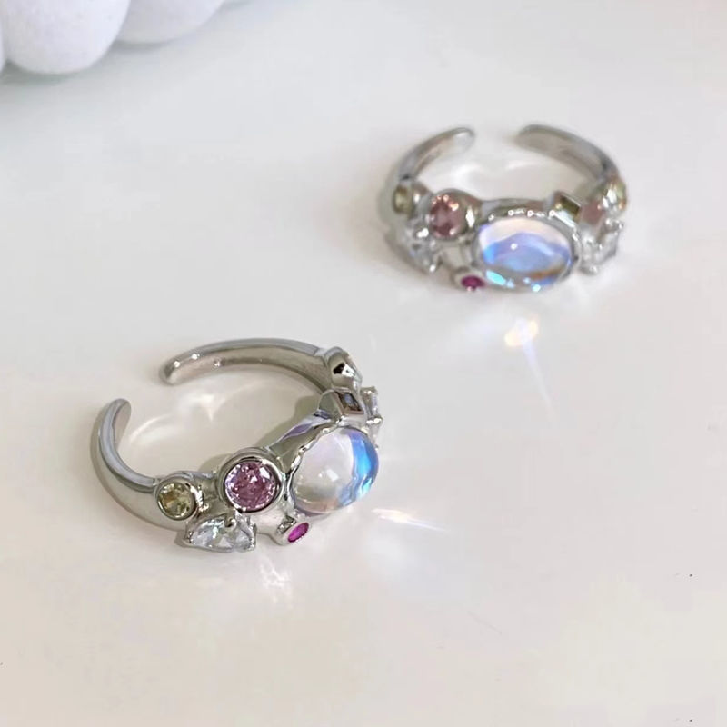 Hyuna with color mermaid Ji opal moonstone color treasure zircon pink ...