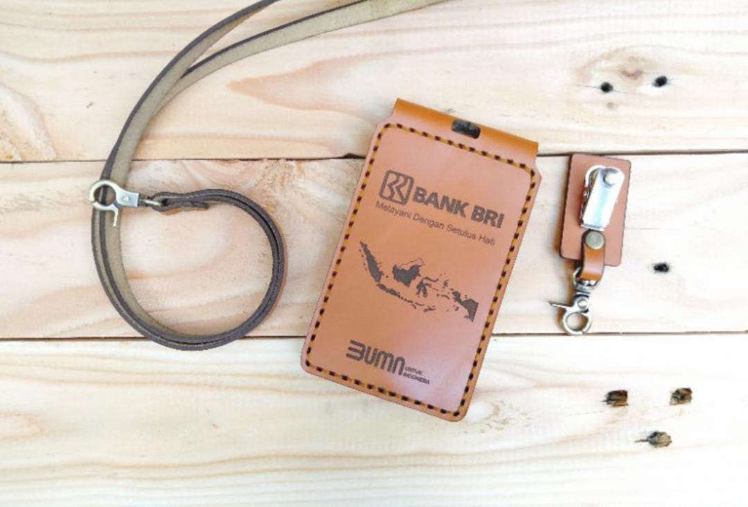 Name Tag Id Card Holder Kulit Model Flip Magnet Bisa Custom Logo dan ...