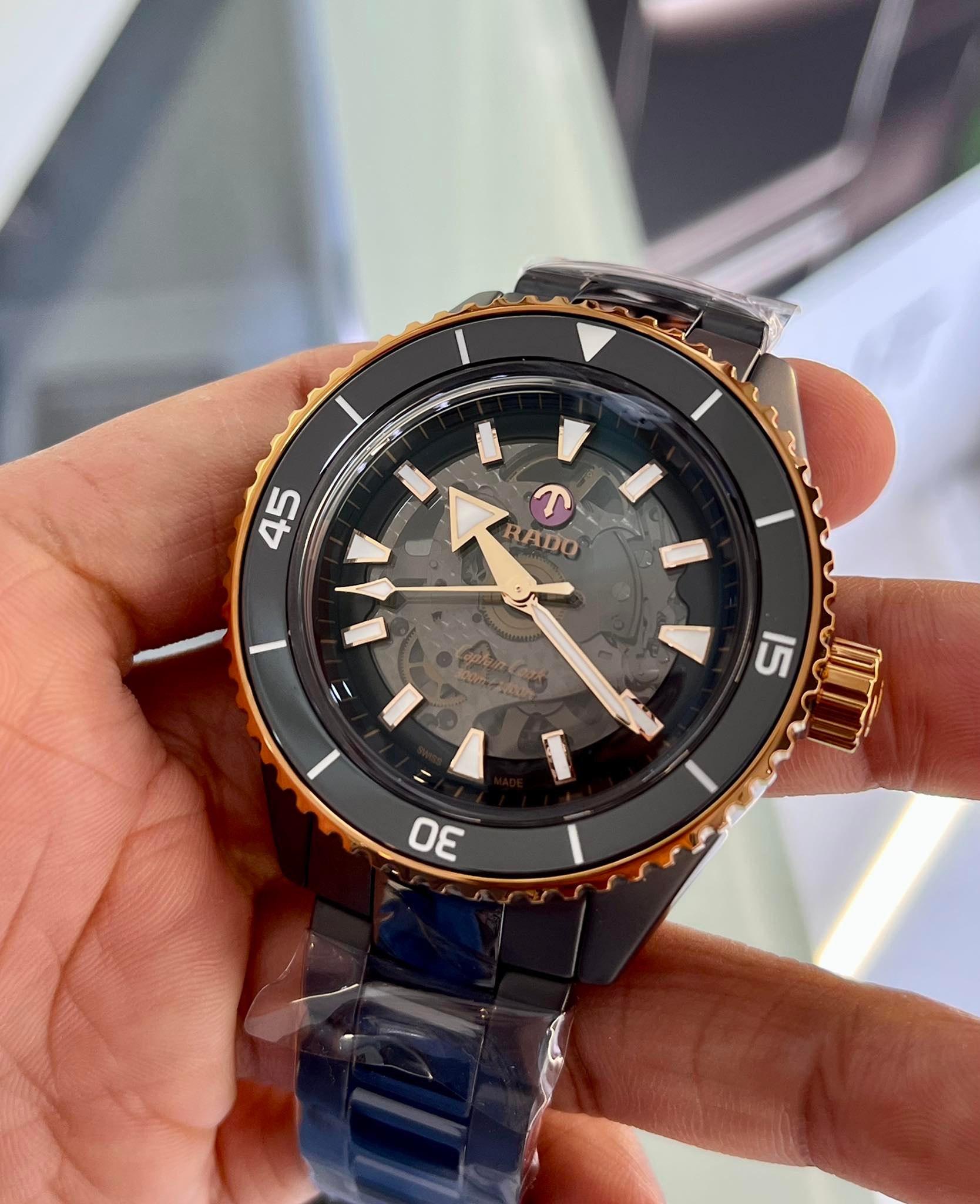 ลานทอง1987 - นาฬิกา RADO Captain Cook High-Tech Ceramic รุ่น R32127162 ...