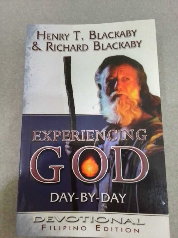 PCBS Experiencing God Day-by-Day Devotional Filipino Edition (17.7x11 ...
