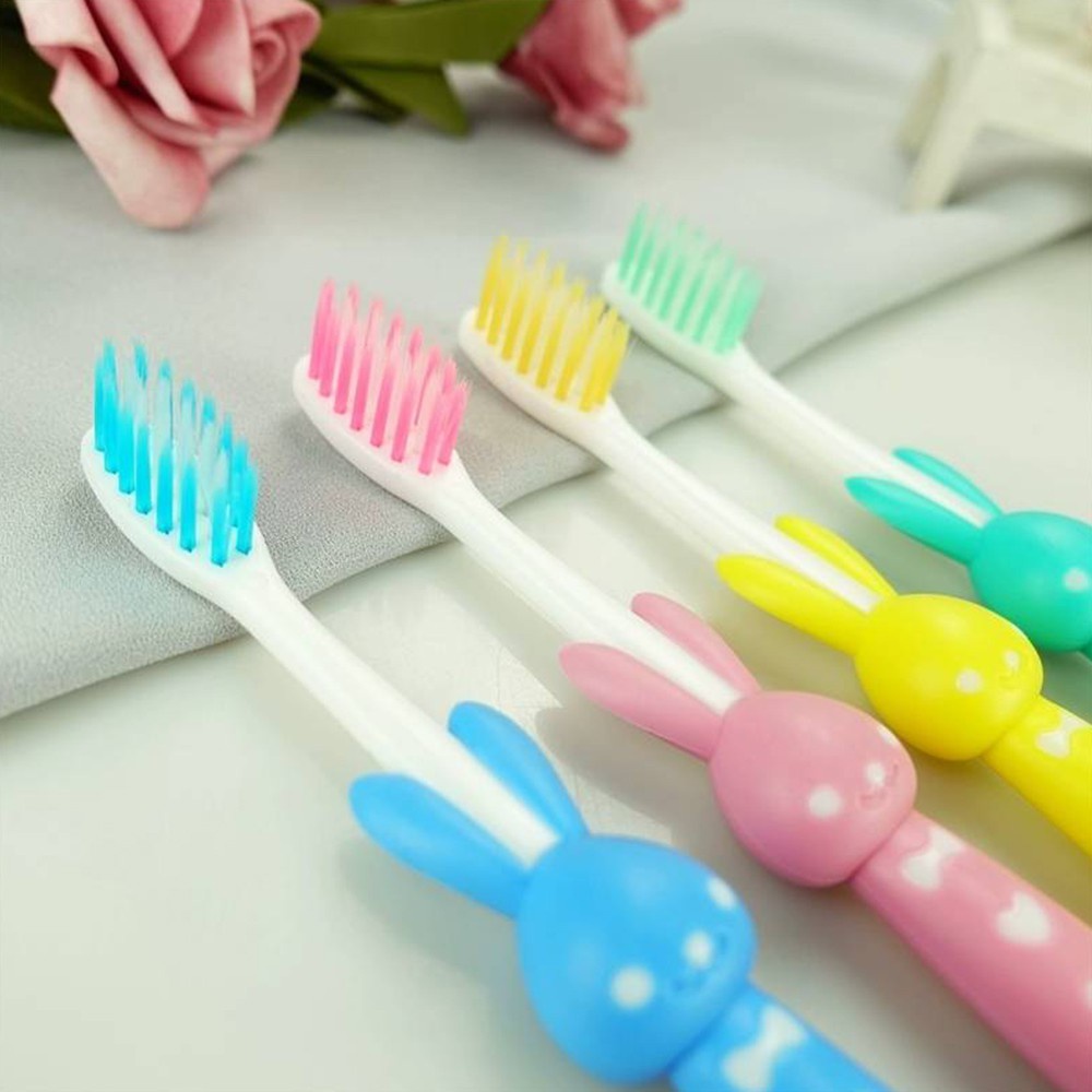 DDSHOP เซทแปรงสีฟันเด็กสไตล์ญี่ปุ่น 4 ชิ้น ลายหมีและกระต่าย ด้ามจับจับง่าย ฐานแปรงมียางวางตั้ง ...