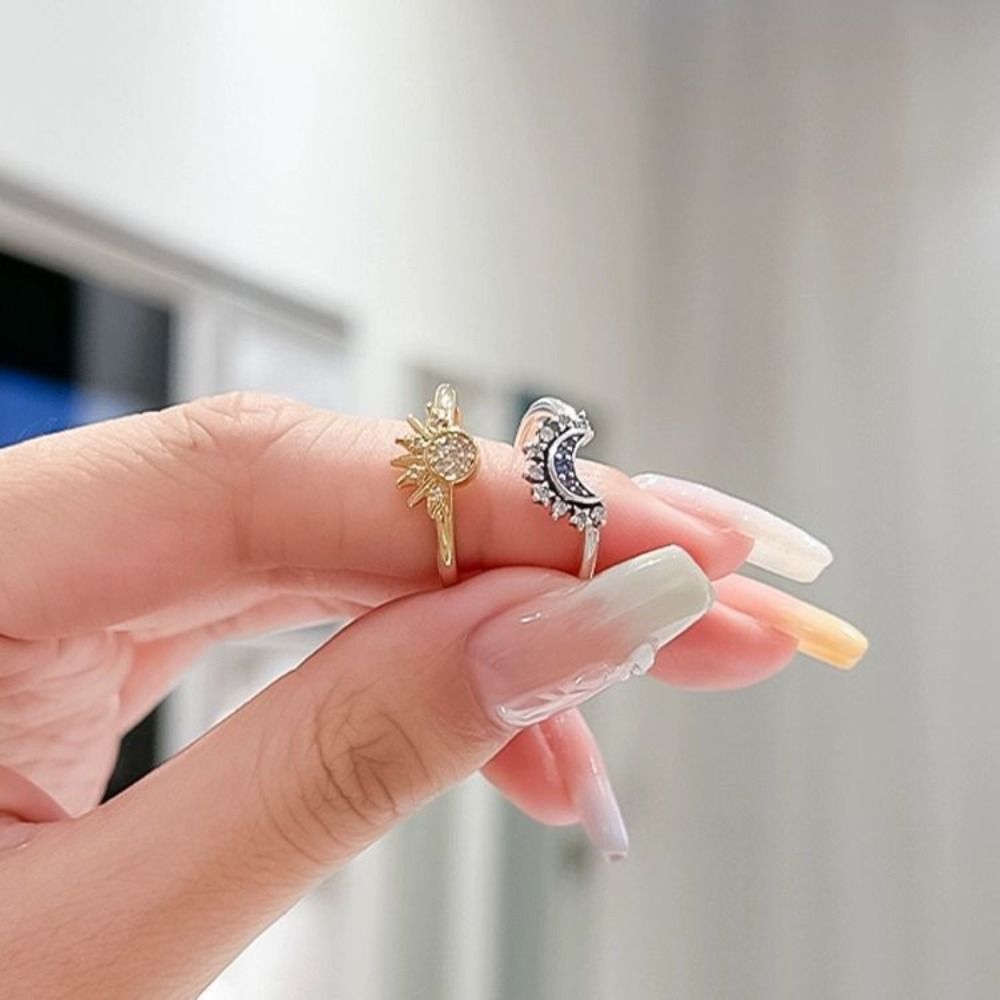 Exquisite Open Sun Ring Alloy Moon Finger Ring Jewelry Couple ...