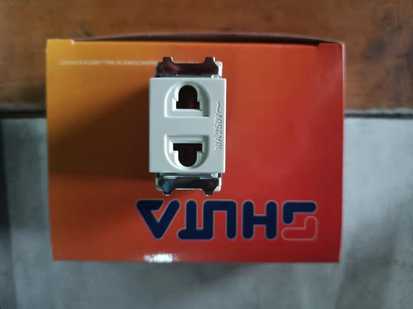 Classic 1,2 Gang Plate SHUTA AND Classic Universal Switch Set and ...