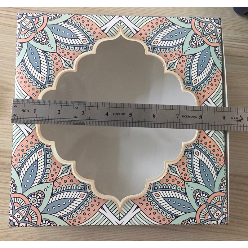 ♘HARI RAYA Talam box window design Batik Kotak kuih talam Kotak Kuih ...