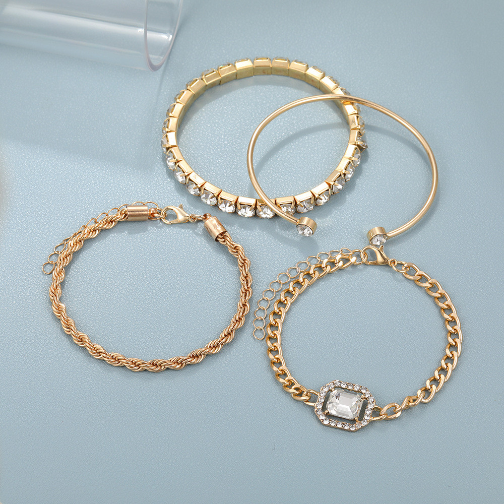 4Pcs/Set New 2024 Retro Personality Twist Bracelet Exaggerated Punk Diamond Open Bracelet Set ...