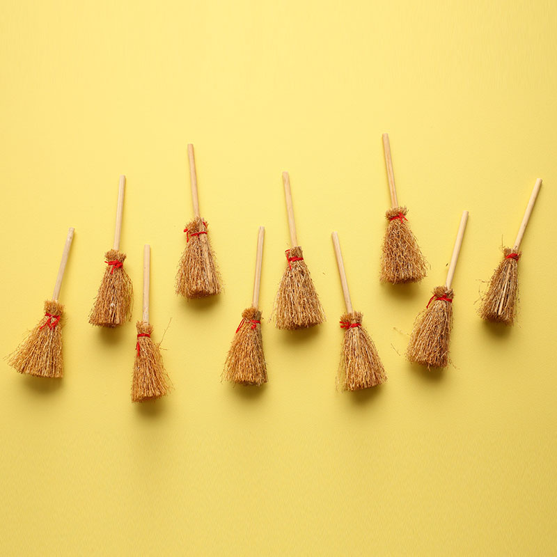10Pcs Mini Broom Rope Straw Brooms Halloween Party Costume Witch Broom ...
