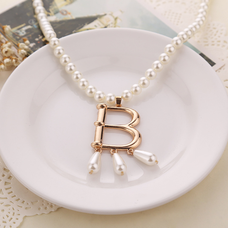 ZRM Jewelry Imitation pearl Movie Pretty ANN THE TUDORS B Combo Ugly Betty Pearl Pendants For Wo ...