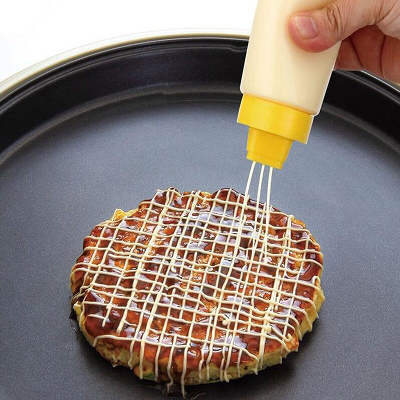 4 Holes Squeeze Bottle Condiment Bottle With Nozzles Ketchup Mayonnaise ...