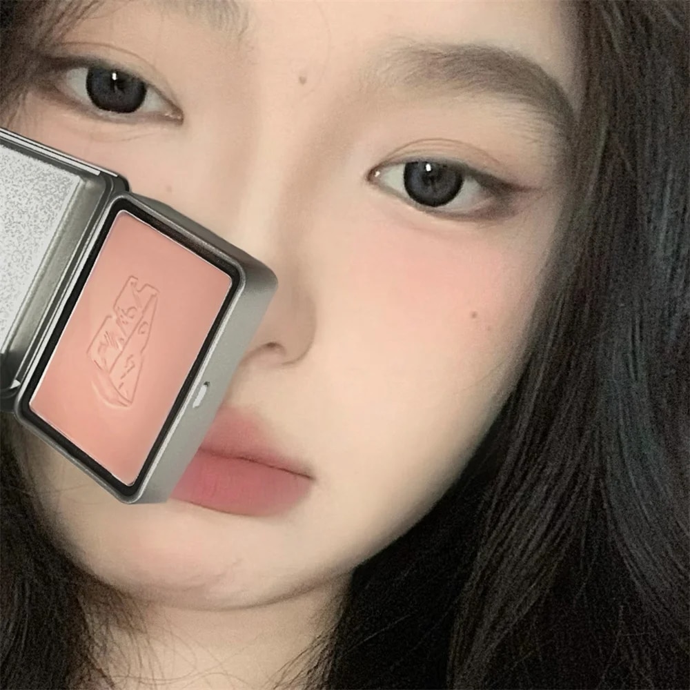 Blush Low Saturation Natural Color Triin Contour Not Easy To Take Off ...