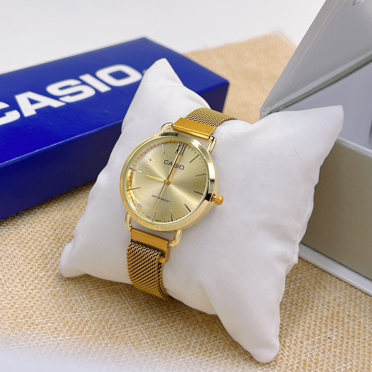 Watchtime นาฬิกาข้อมือแฟชั่นผู้หญิง สายแม่เหล็ก ไม่ต้องตัดสาย รัดตาม ...