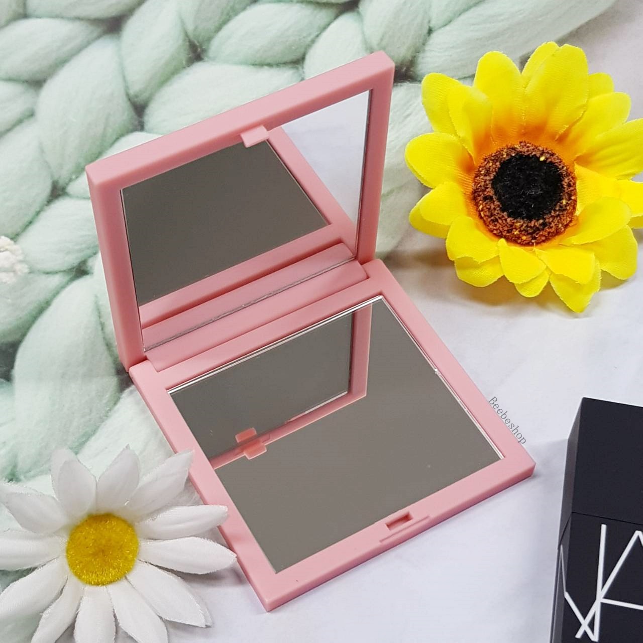 Nars mirror กระจกนาร์สสีชมพู ทรงสี่เหลี่ยม มีกระจก 2ด้าน ขยาดพกพา ...