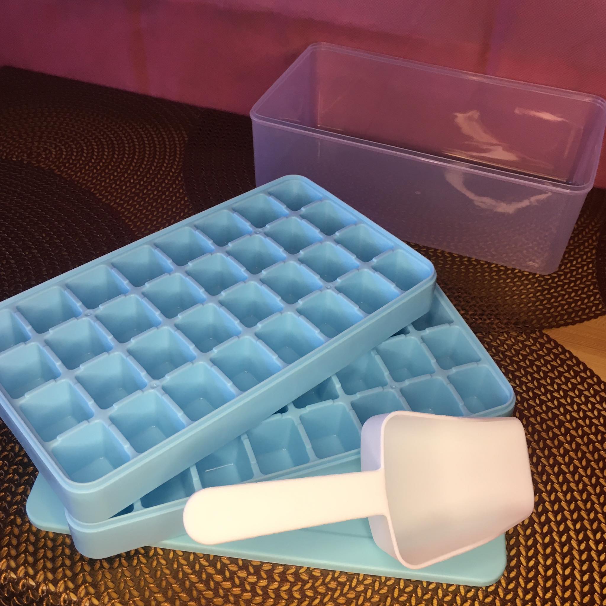 HI 64 Compartment Square Ice Cube Shaper with Square Lid DIY Freeze ...