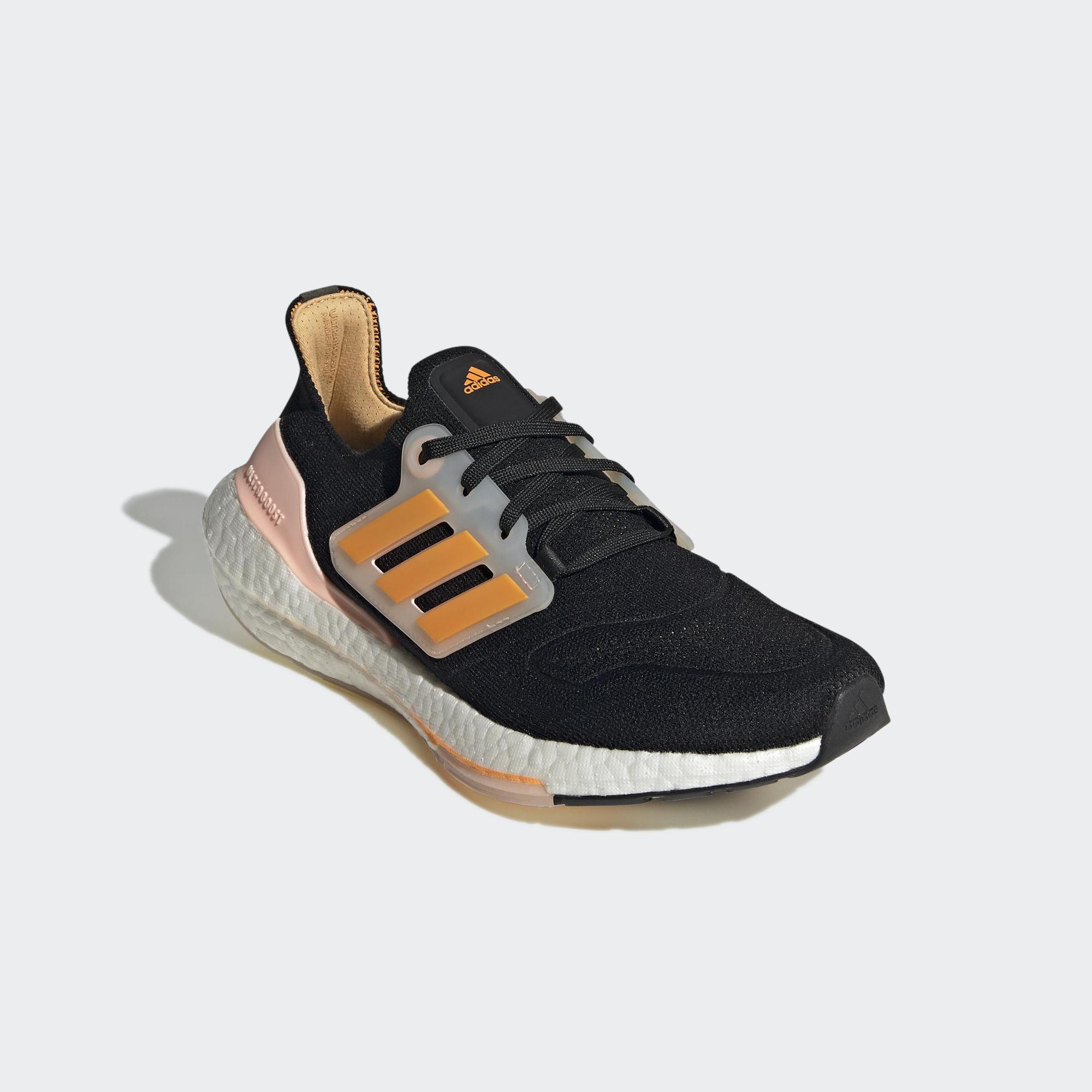 adidas วิ่ง ULTRABOOST 22 W ผู้หญิง สีเทา GX5601 - adidas - ThaiPick