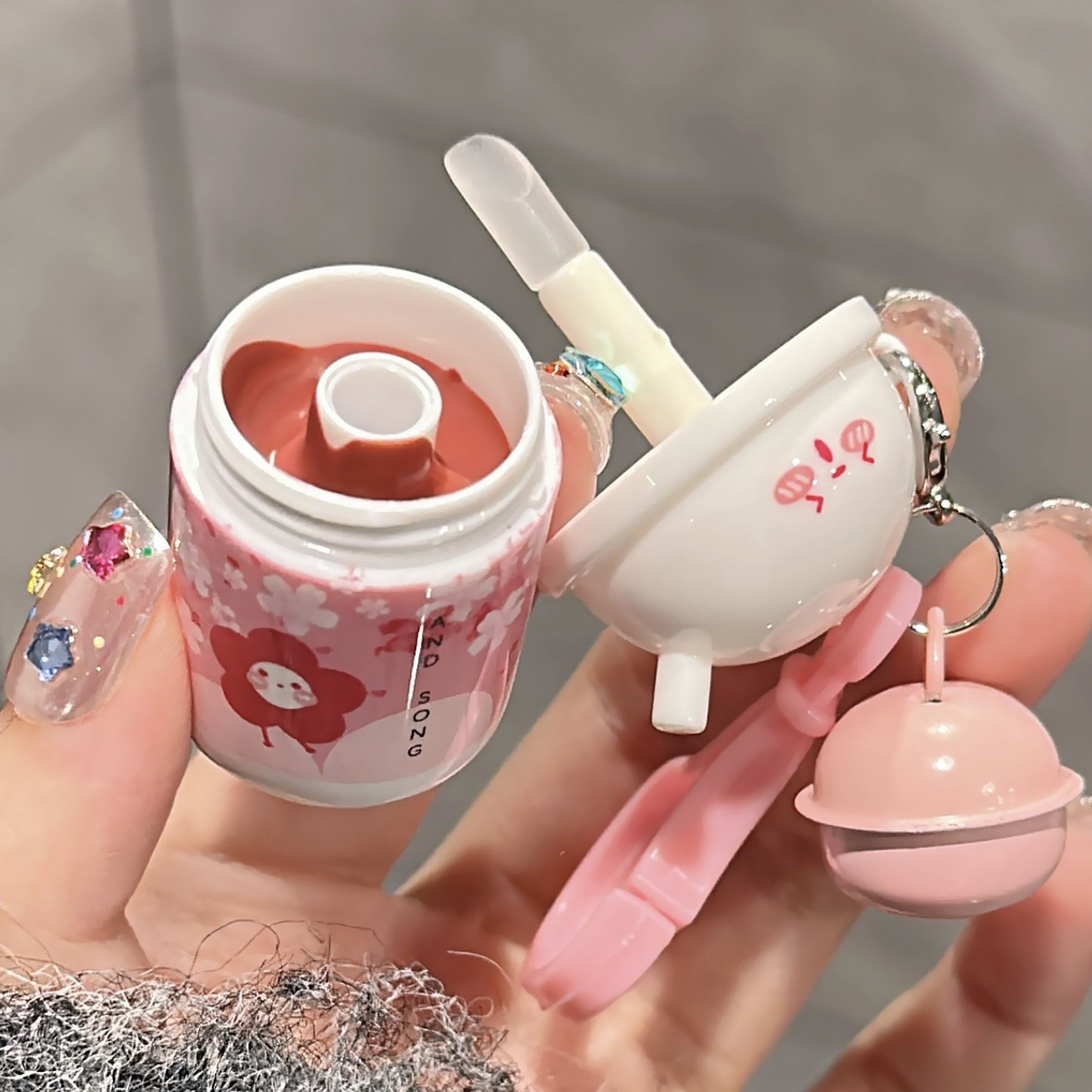 Huangdian Fashion Cute Red Brown Stain Keychain Lip Gloss Waterproof ...