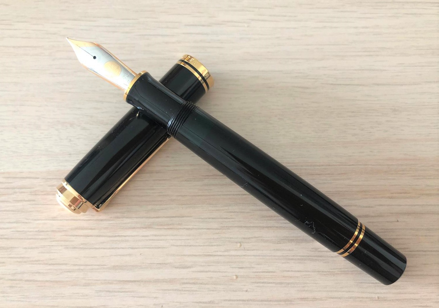 Pelikan M1000 Solid Black Fountain Pen 18k Gold nib (New Logo) | Lazada ...