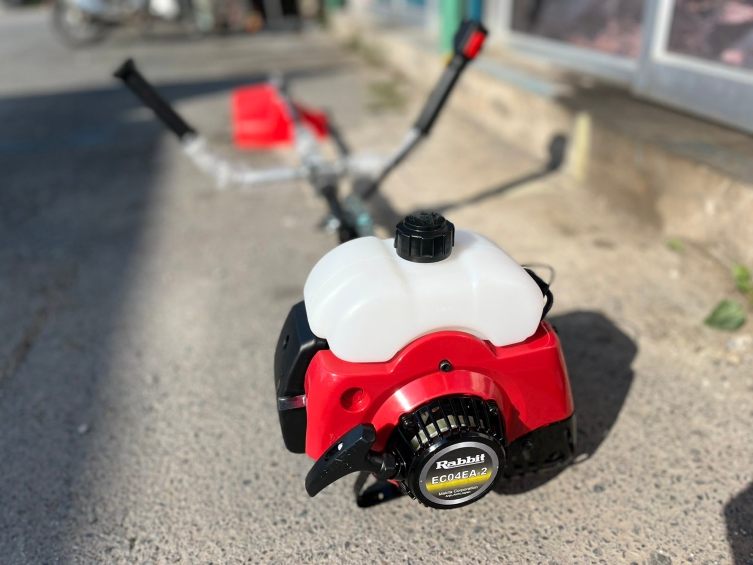 เครื่องตัดหญ้าของแท้ญี่ปุ่น100% เครื่องตัดหญ้าสะพายบ่า Rabbit-411 รุ่น EC04EA-2 เครื่องตัดหญ้า 2 ...