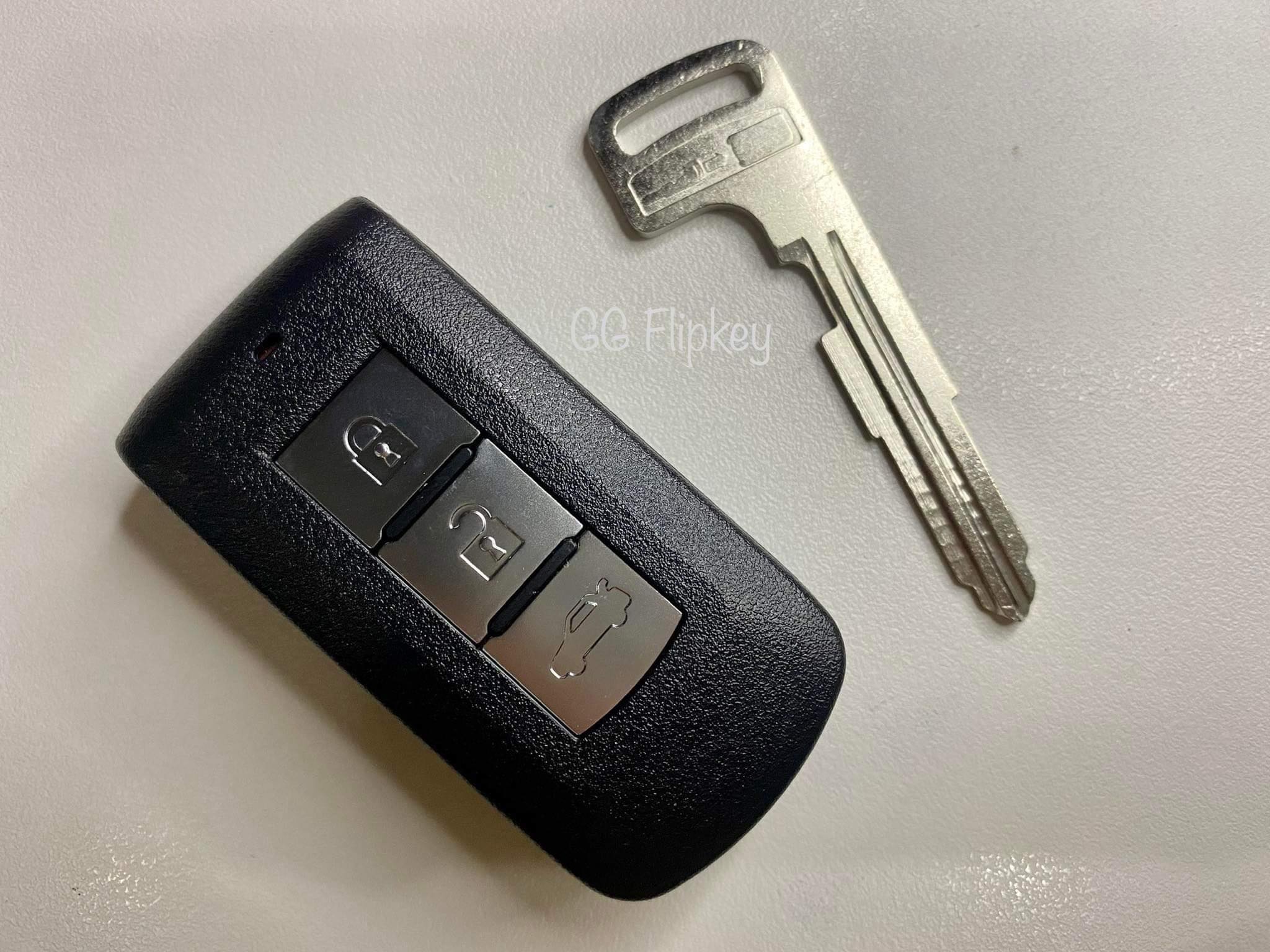กรอบกุญแจ Mitsubishi Mirage Pajero Attrage xpander (Smart Key) แบบ 3 ...