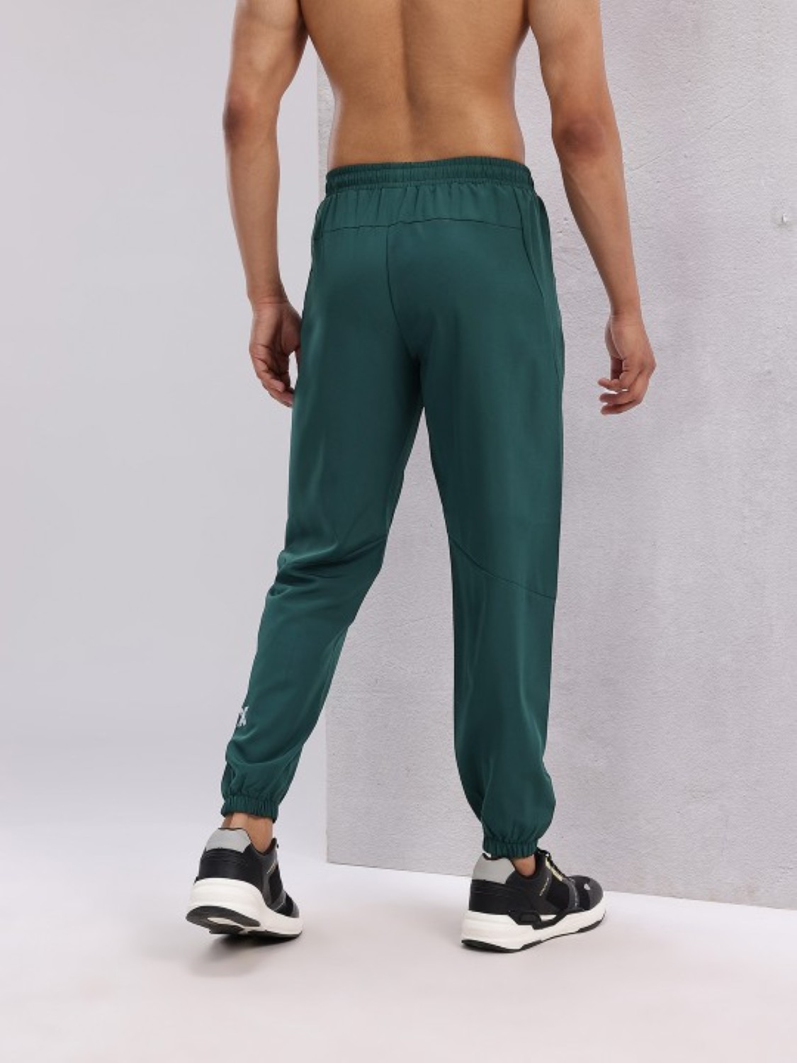 HRX By Hrithik Roshan Brand Logo Print Mid-Rise Training Joggers For ...