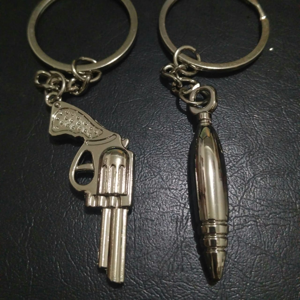 keychain couple / gantungan kunci couple / souvenir unik / kado unik ...